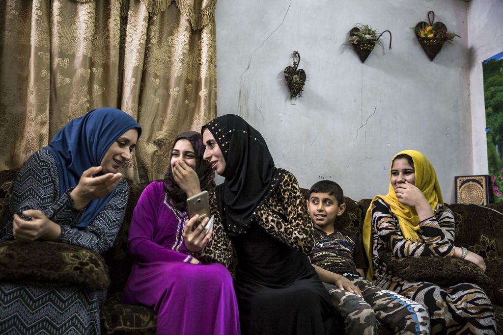 What Happens to the Women Whose Husbands Swore Allegiance to ISIS ...