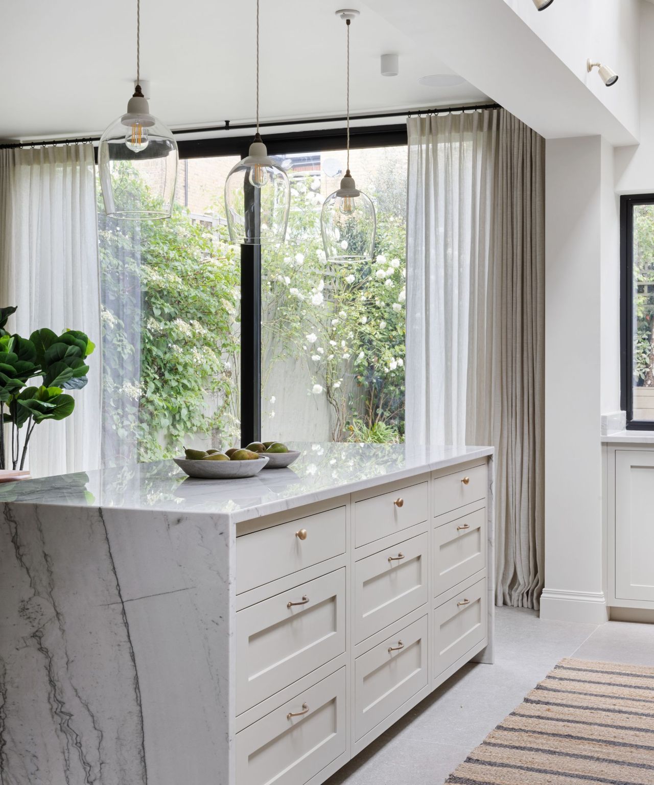 How do you soften a modern kitchen? | Homes and Gardens