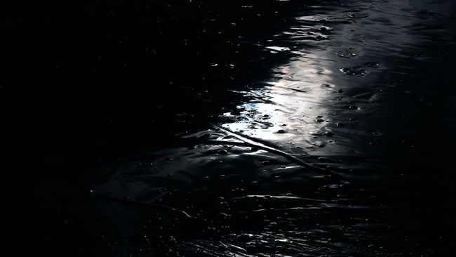 DIY photography project: Turn a tiny glint of light into an abstract ...