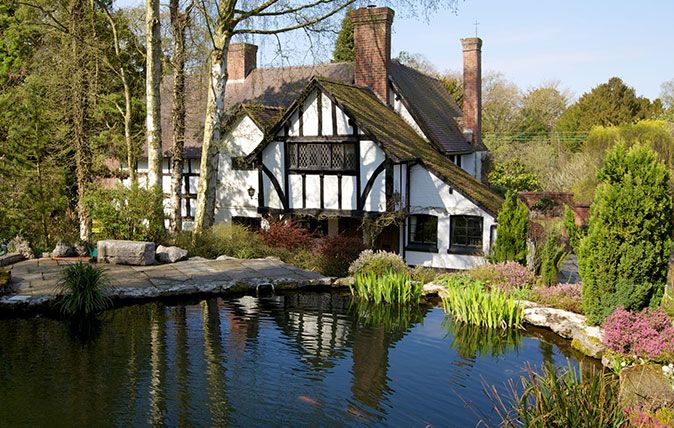 Five irresistible country houses just right for Goldilocks: Not too big ...