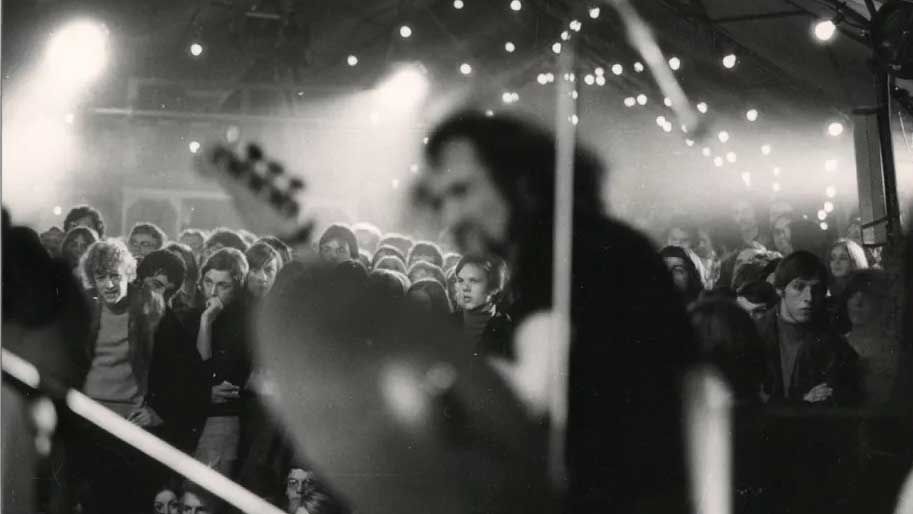 Can release new live clip from upcoming Live In Stuttgart 1975 release ...