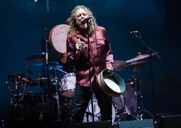 Robert Plant Performs "Black Dog" on 'Austin City Limits' | Guitar World