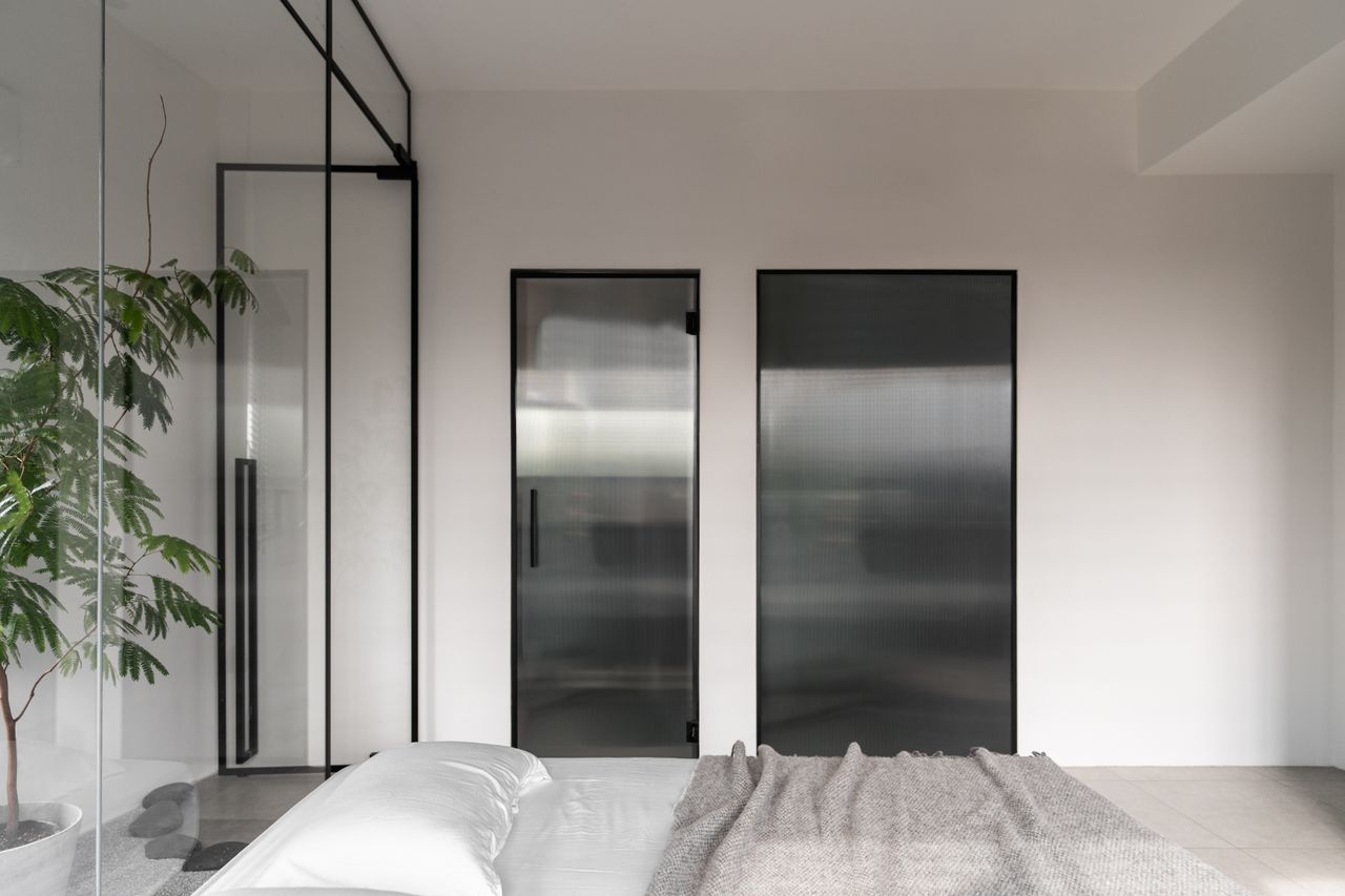 Is Your Bed Facing North the Best Way to Get Better Sleep? | Livingetc