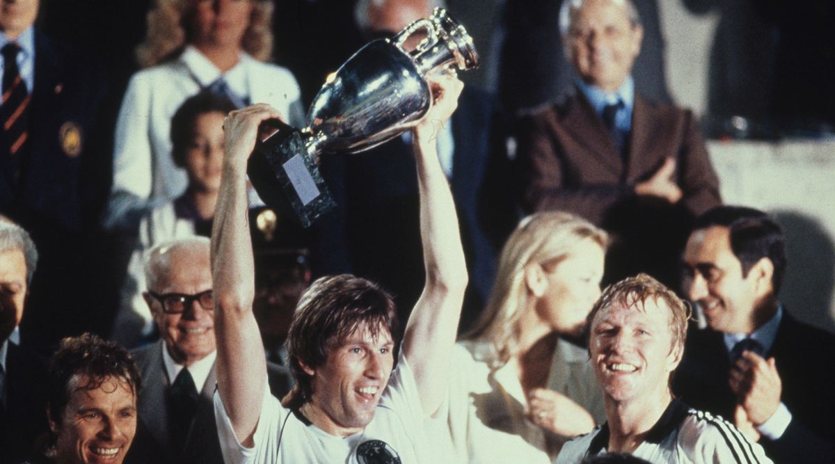 The best full-backs of all time | FourFourTwo