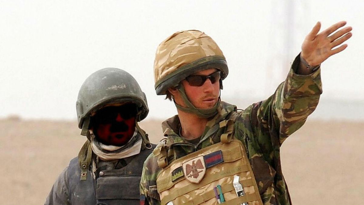 Afghan army interpreters given right to settle in UK | The Week