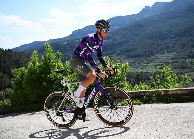 How to become a better climber on the bike | Cyclingnews