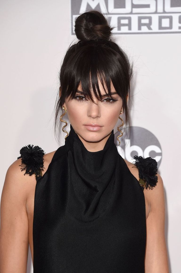 50 Best Top Knot Hairstyles of 2017 - Celebrity Top Knot Ideas | Marie ...
