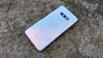 Samsung Galaxy S10e review: Samsung's pocket superstar impresses in ...