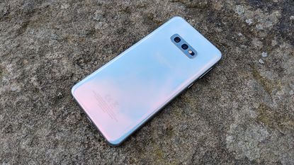 Samsung Galaxy S10e review: Samsung's pocket superstar impresses in ...