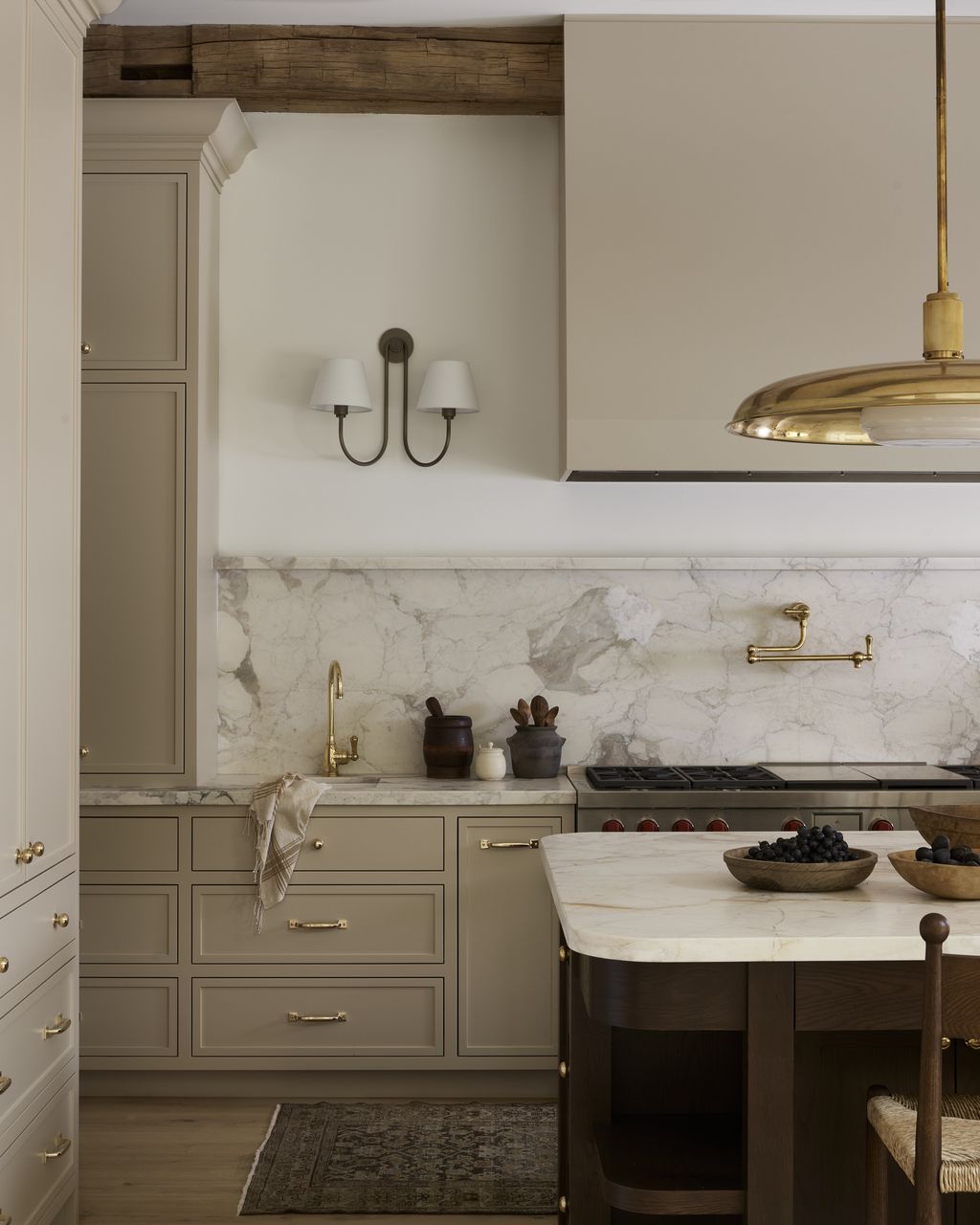 10 Beige Kitchen Ideas — How Designers are Using Neutrals | Livingetc
