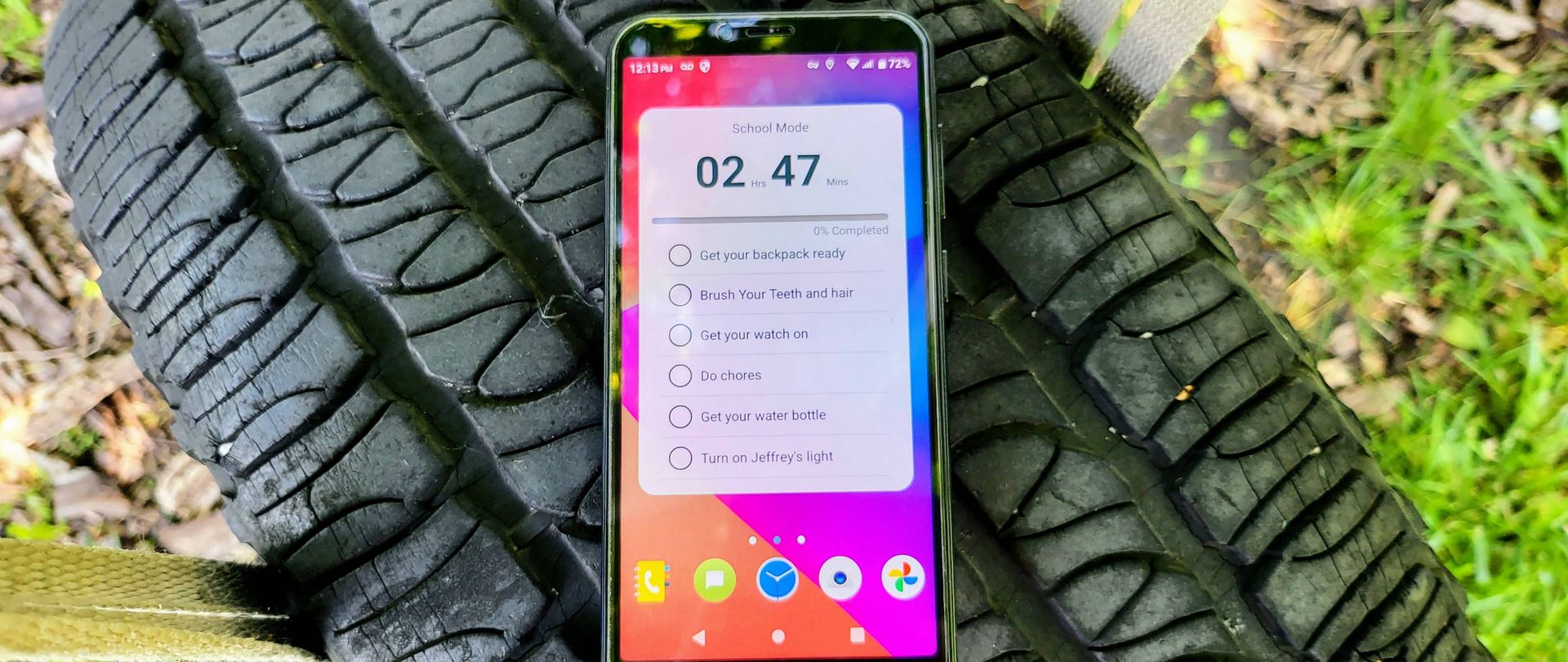 Pinwheel review: A kids smartphone platform that can grow with your ...