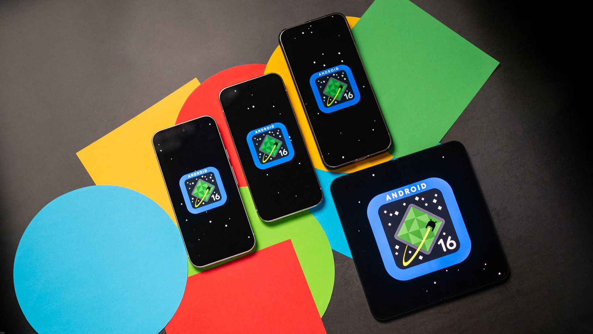 Android 16 QPR2 Beta 3.3 finally fixes annoying Pixel lock-screen bug ...