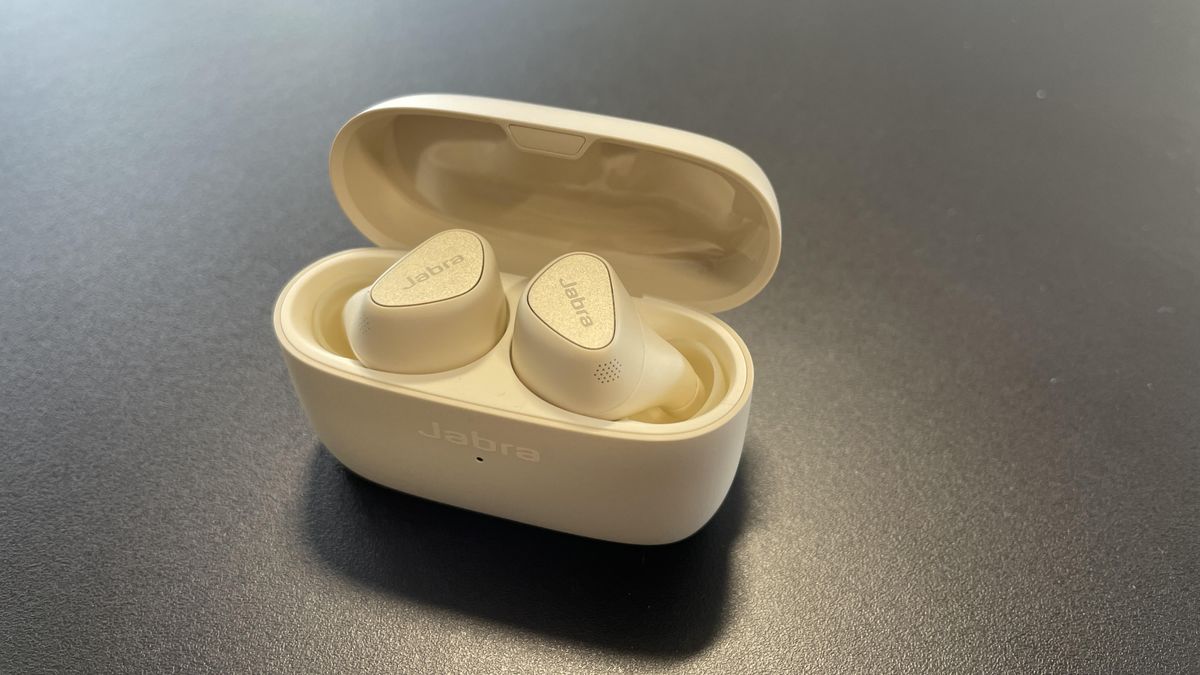 Jabra Elite 5 review: small, comfortable wireless earbuds with an even ...