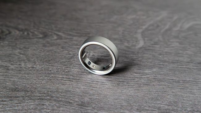 Smart rings vs. smartwatches: Every key and hidden difference, from ...