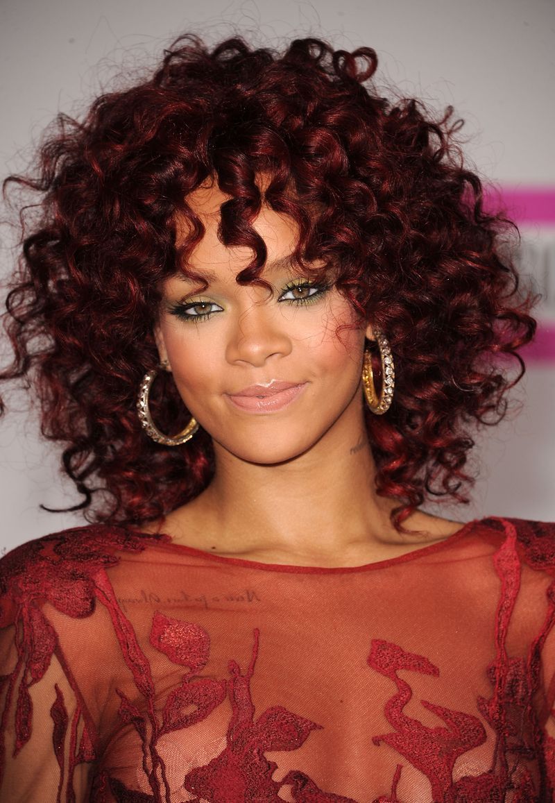 Rihanna's 25 Best Hairstyles of All Time | Rihanna Hair Photos | Marie ...