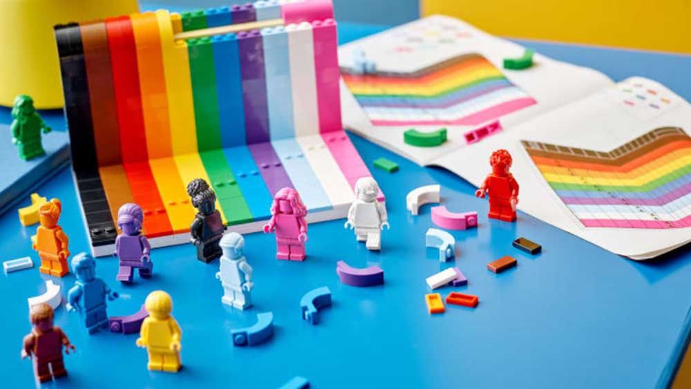 Lego designer: "this set is not just for the LGBTQIA+ community ...