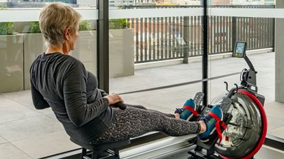 How to use a rowing machine | Fit&Well