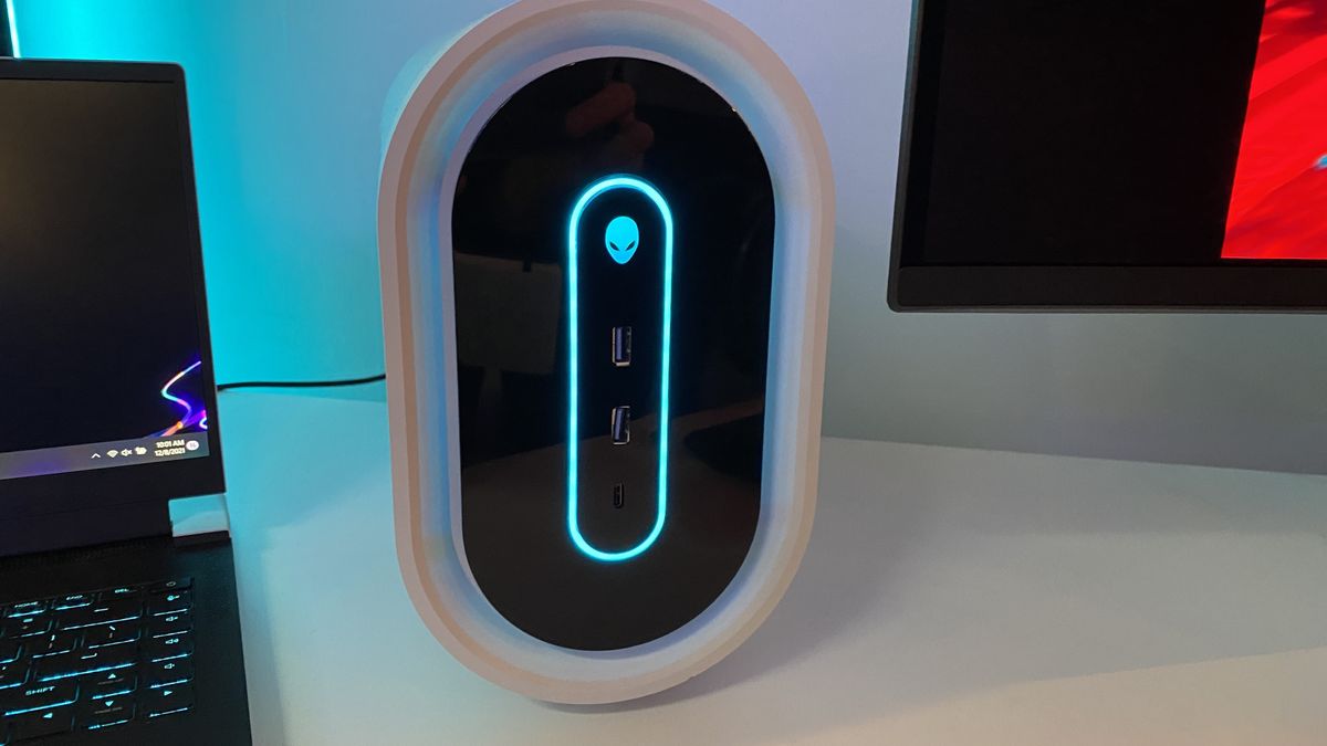 Alienware's Concept Polaris Is a Fancy, Liquid-Cooled Take on an eGPU ...