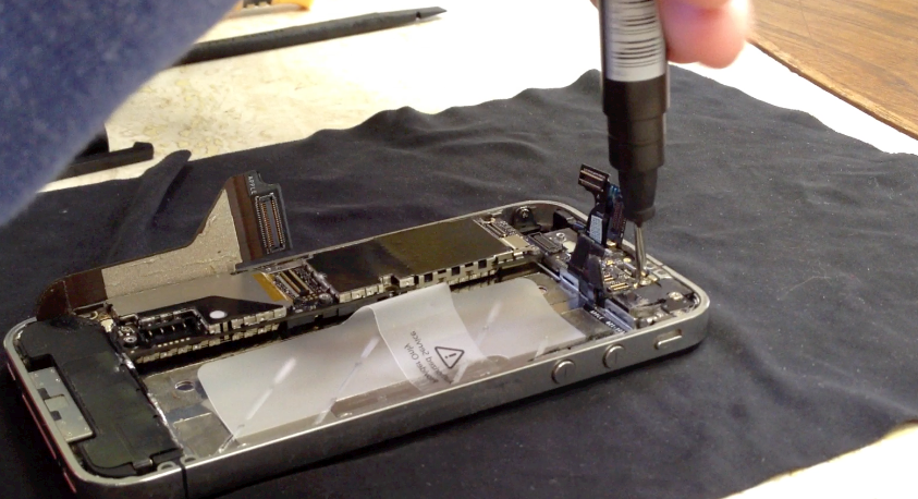 How to replace your iPhone 4 (GSM) speaker assembly and cellular ...