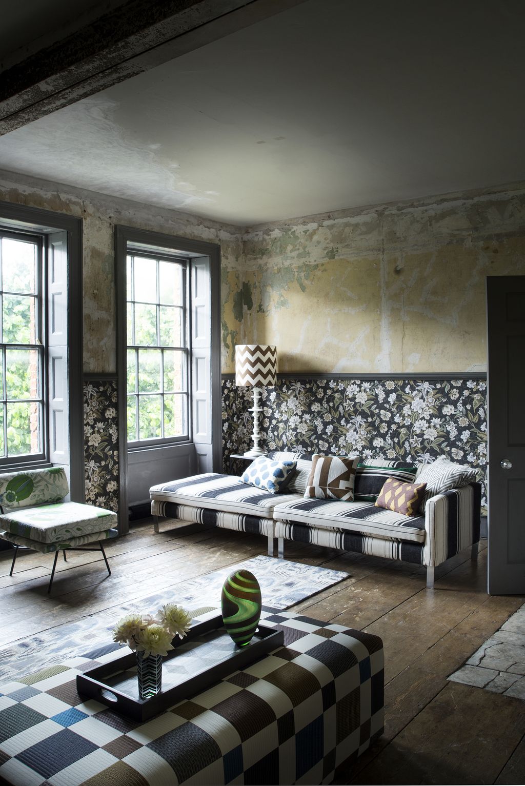 Black couch living room ideas: 10 striking seating ideas | Homes and ...