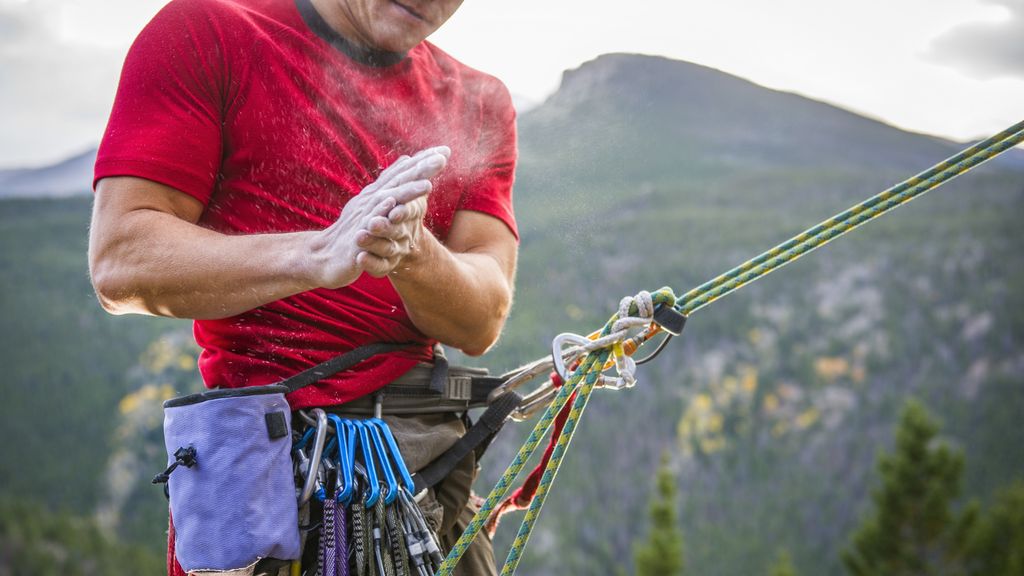 Hand care for climbers: 7 tips to avoid splits and flaps | Advnture