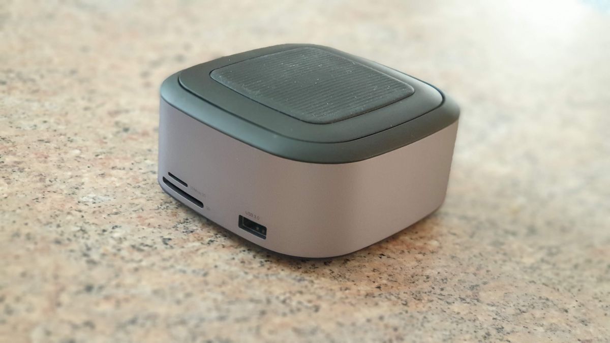 Baseus GN 18D Dex-compatible smartphone docking station review | TechRadar