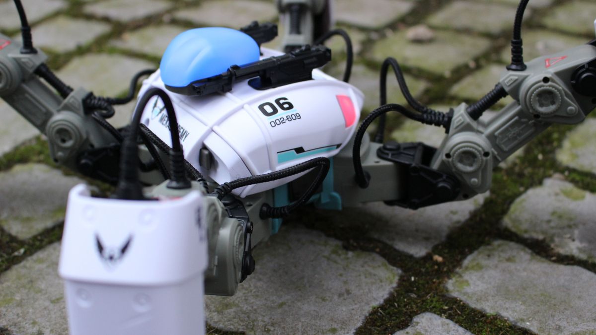 Mekamon AR fighting robot review | TechRadar