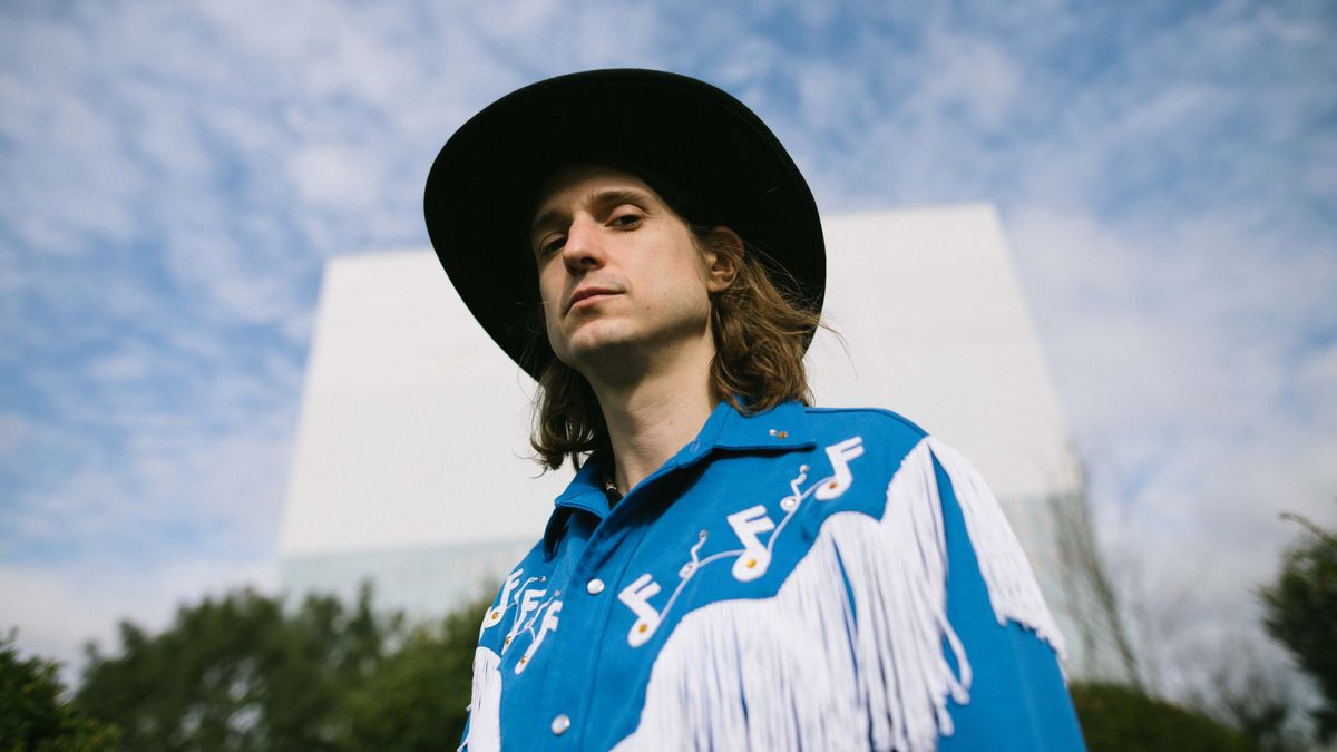 DC Gore channels the spirit of the '80s through modern software: "It ...