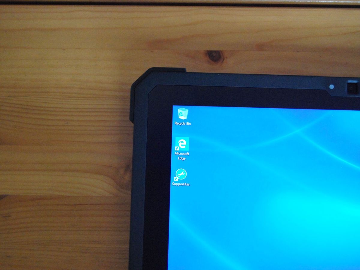 Dell Latitude 7212 Rugged Extreme tablet [Review]: Meant for the field ...