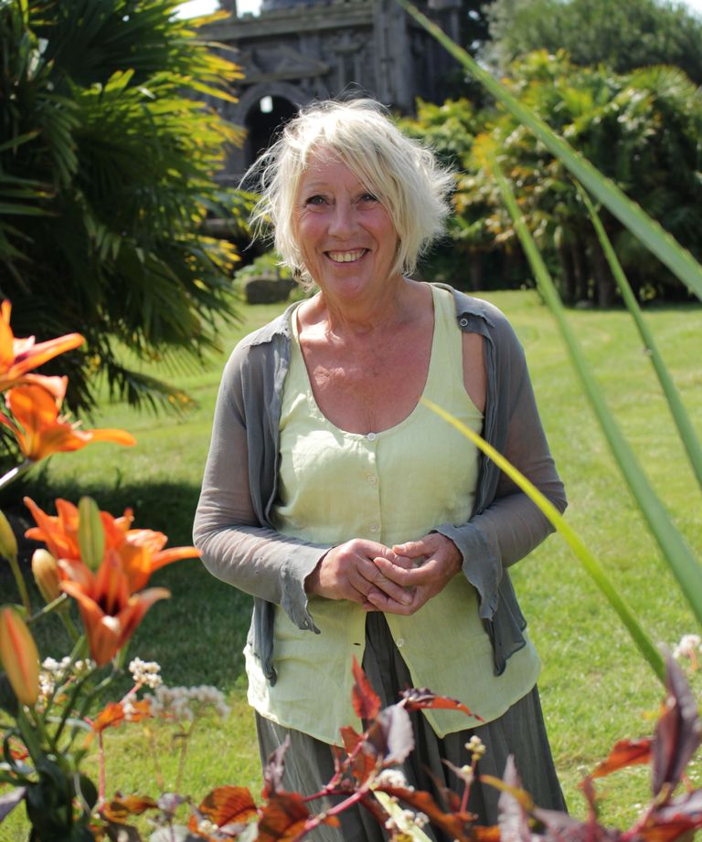 Carol Klein reveals her favorite dahlias | Gardeningetc