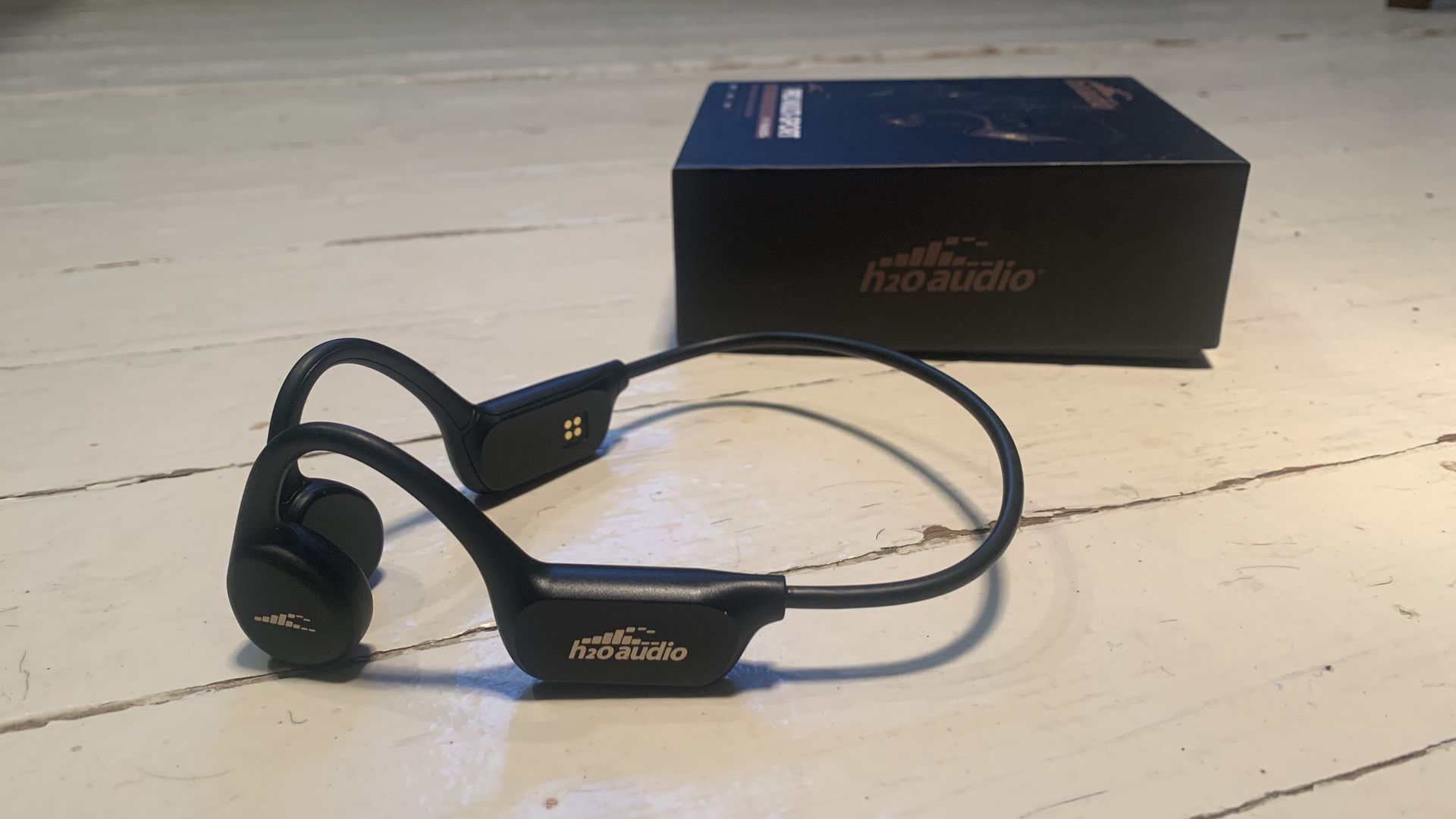 H2O Audio TRI PRO Multi-Sport Headphones with Playlist+ review: take ...