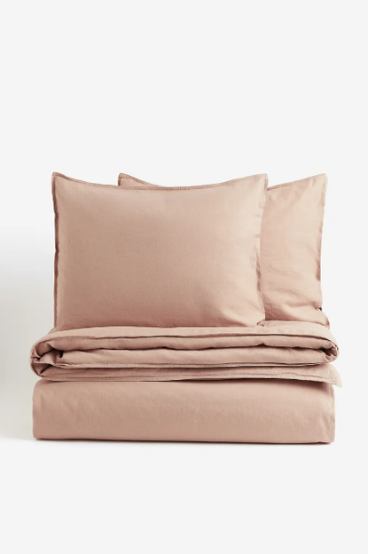 The 12 Best H&M Bedding Sets To Buy — "It's So Soft!" | Livingetc