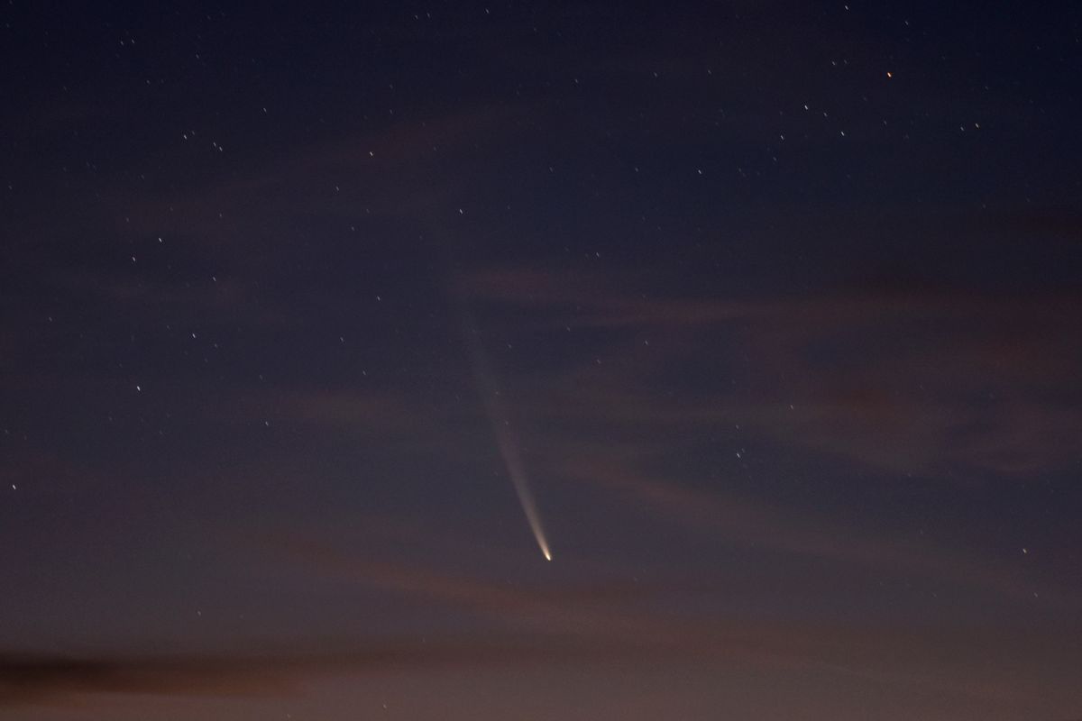 Comet Tsuchinshan-ATLAS wows skywatchers around the world and ...