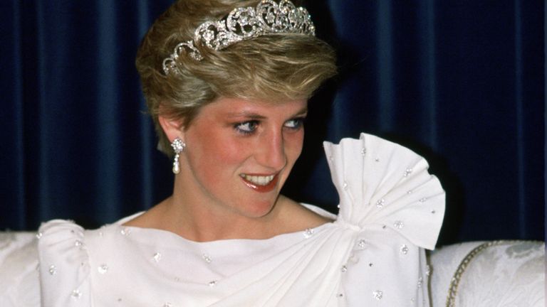 32 of Princess Diana's best tiara moments | Woman & Home
