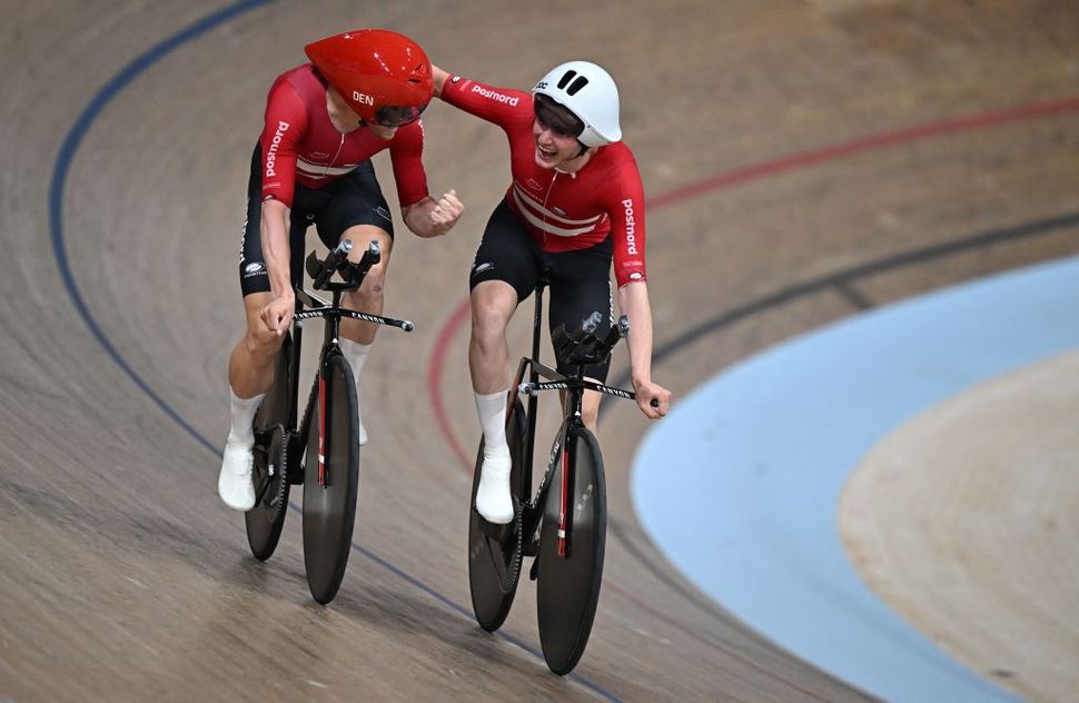 Track Worlds Day 3: Denmark, Great Britain claim team pursuit titles ...