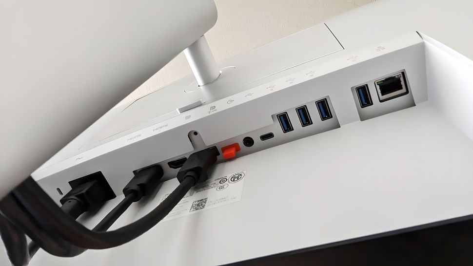 Dell UltraSharp 49 Curved Monitor (U4924DW) review: The multitasker's ...