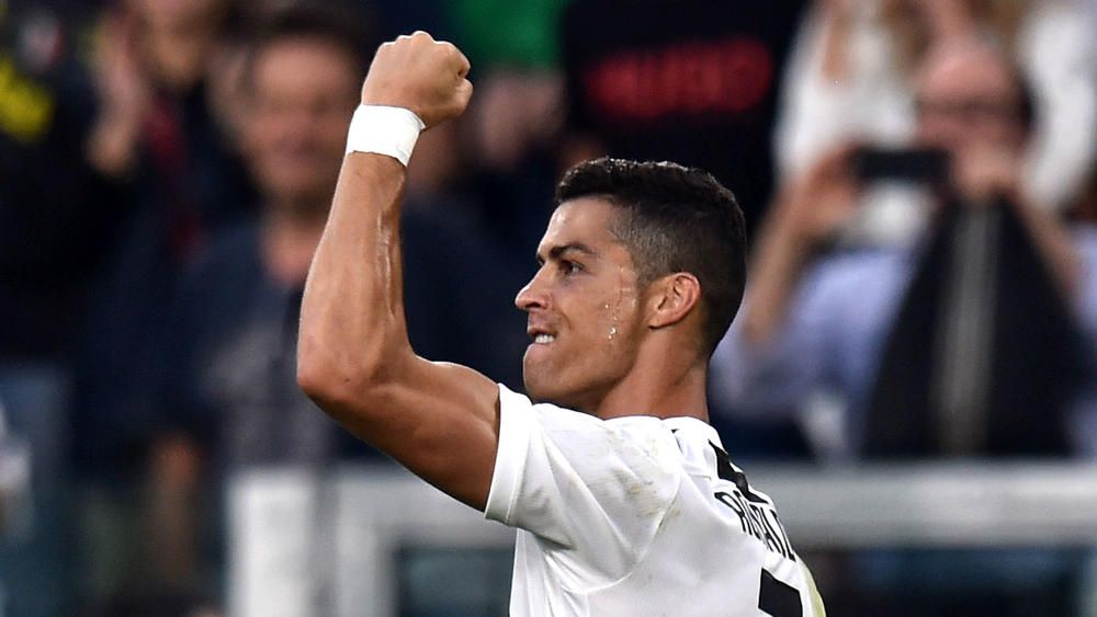 Cristiano Ronaldo nets record 400th league goal | FourFourTwo