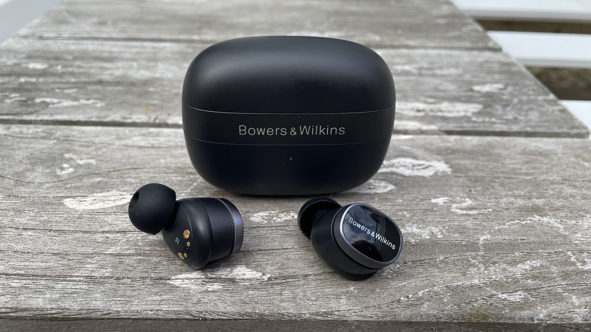 My dream pair of wireless earbuds combines the best bits of Apple, Bose ...