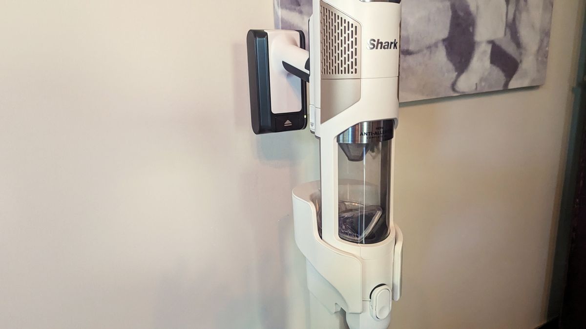 Shark Cordless Detect Pro Vacuum review | Top Ten Reviews