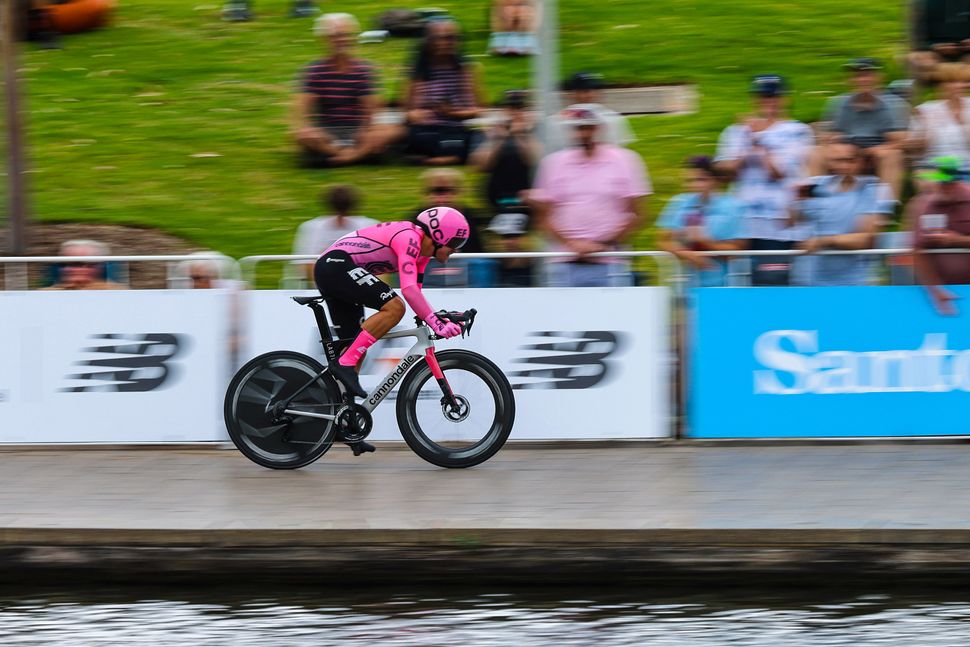 Heavily modified road bikes take over Tour Down Under prologue ...