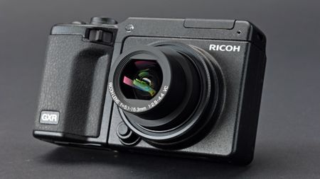 Ricoh GR III vs GR IIIx | Digital Camera World