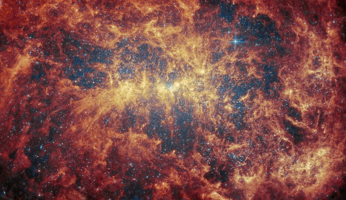 James Webb Space Telescope finds a dusty skeleton in this starburst ... James Webb Space Telescope finds a dusty skeleton in this starburst ...