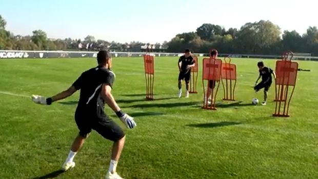 Master your finishing: The toe poke | FourFourTwo