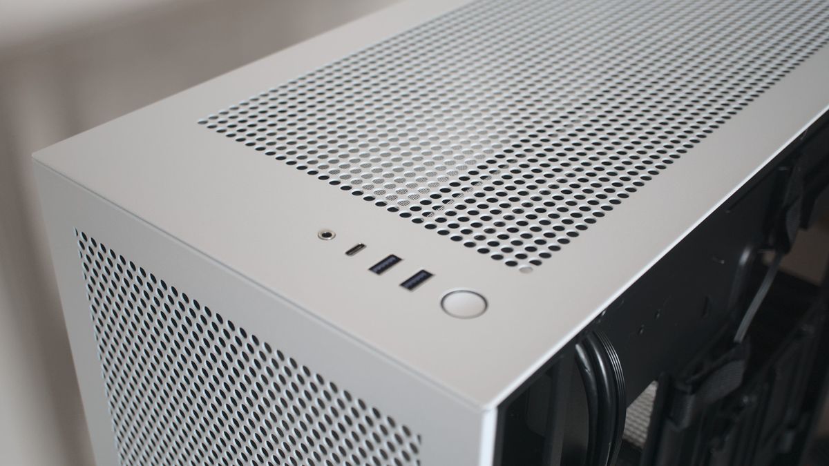 NZXT H7 Flow review: NZXT just perfected the H710 with vastly improved ...