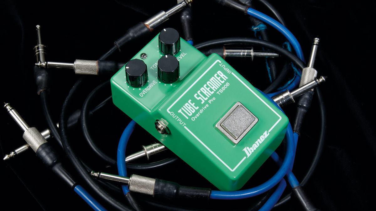 Why do guitarists love the Ibanez Tube Screamer? The story of the ...