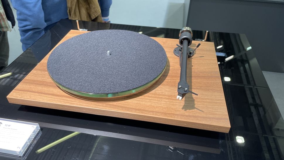 Pro-Ject's T2 W spinner is blazing a trail for wi-fi turntables ...