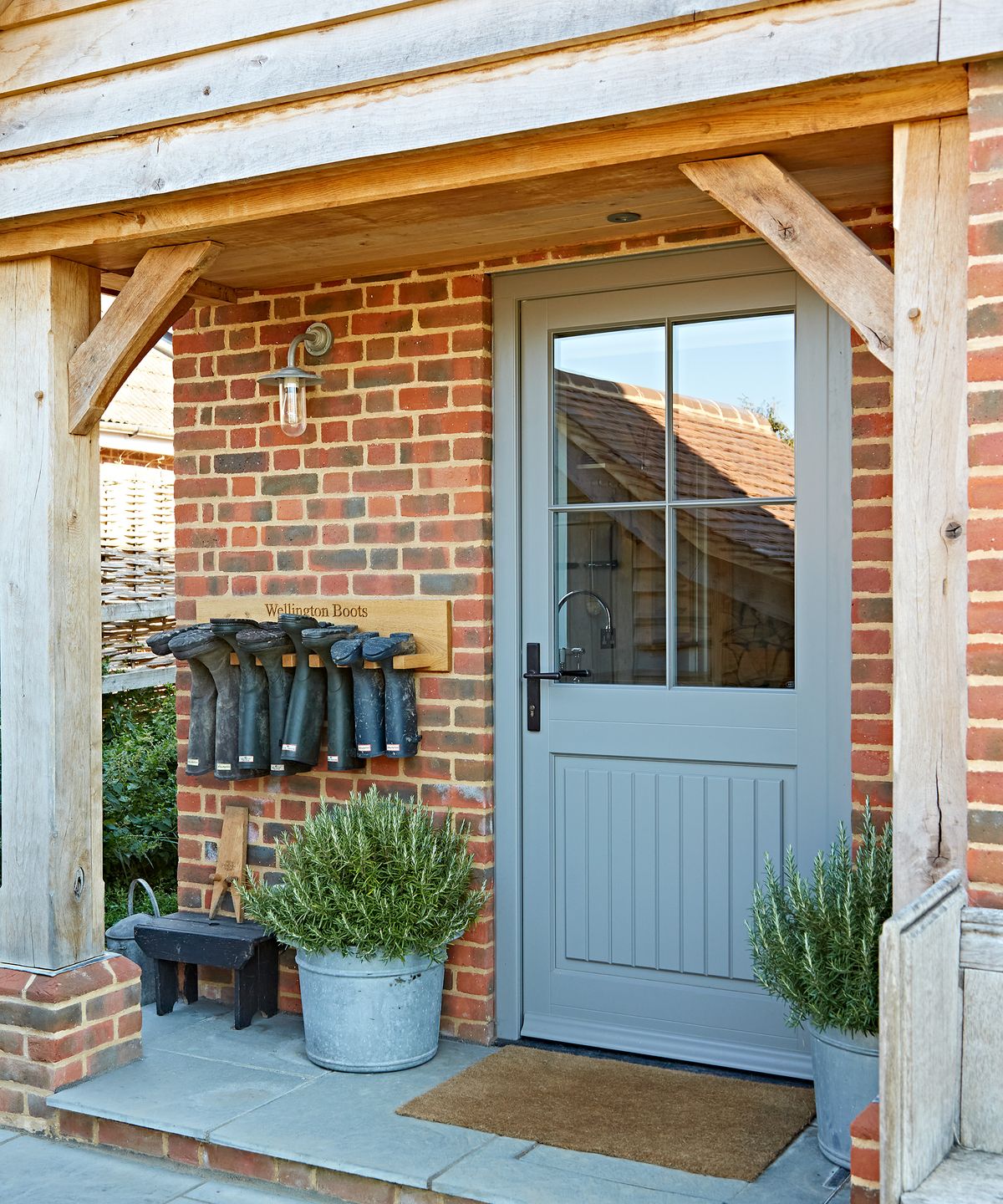 Small porch ideas to finish off your home in style | Homebuilding
