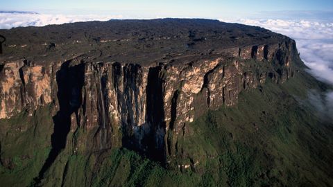 Mount Roraima: The 'lost world' isolated for millions of years that ...