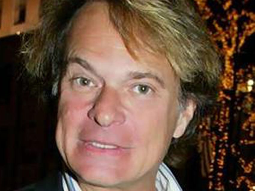 David Lee Roth puts nuts in mouth, almost dies | MusicRadar