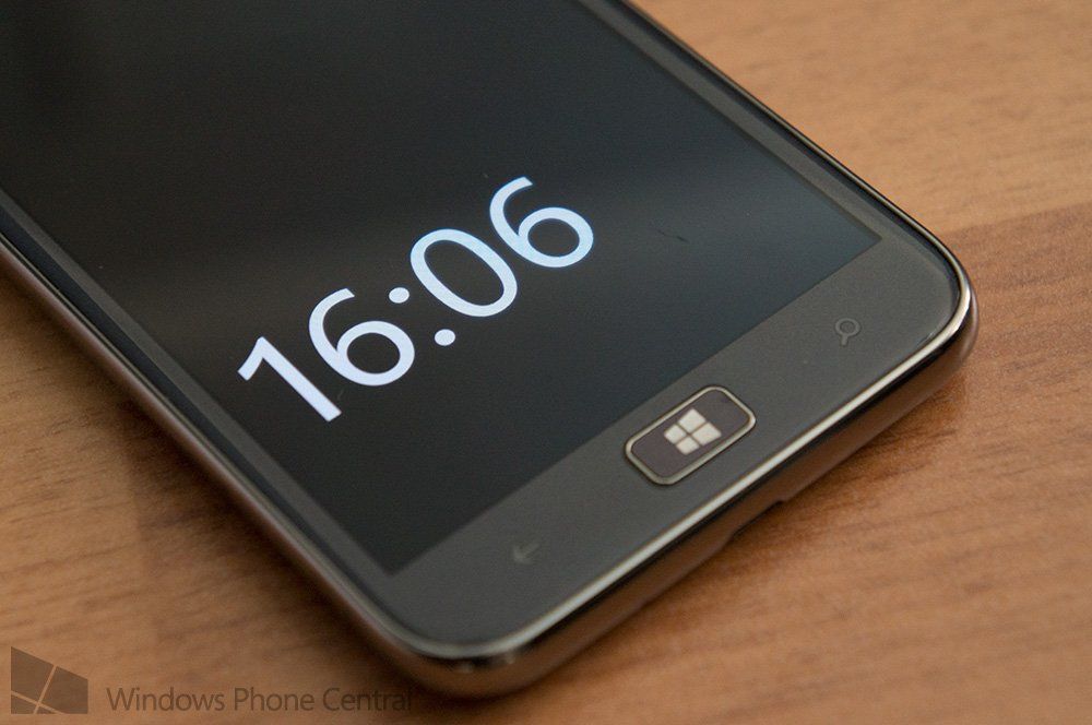 Try out the Nokia Lumia on-screen clock on any Windows Phone | Windows ...